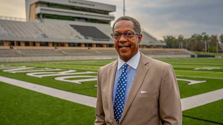 Derrell Oliver named Director of Athletics for Spring ISD, becoming ...