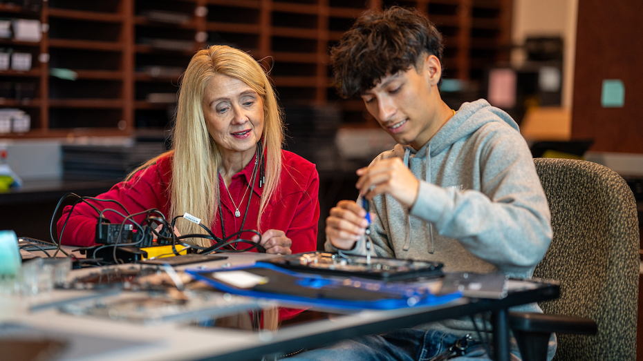 Wunsche HS seniors gain real-world experience through Lone Star College ...